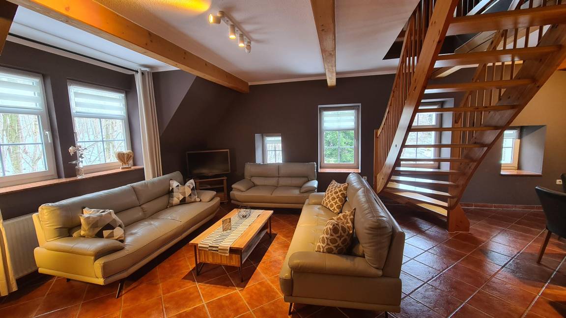 79 M² Ferienwohnung ∙ 1 Schlafzimmer ∙ 6 Gäste - Annaberg-Buchholz
