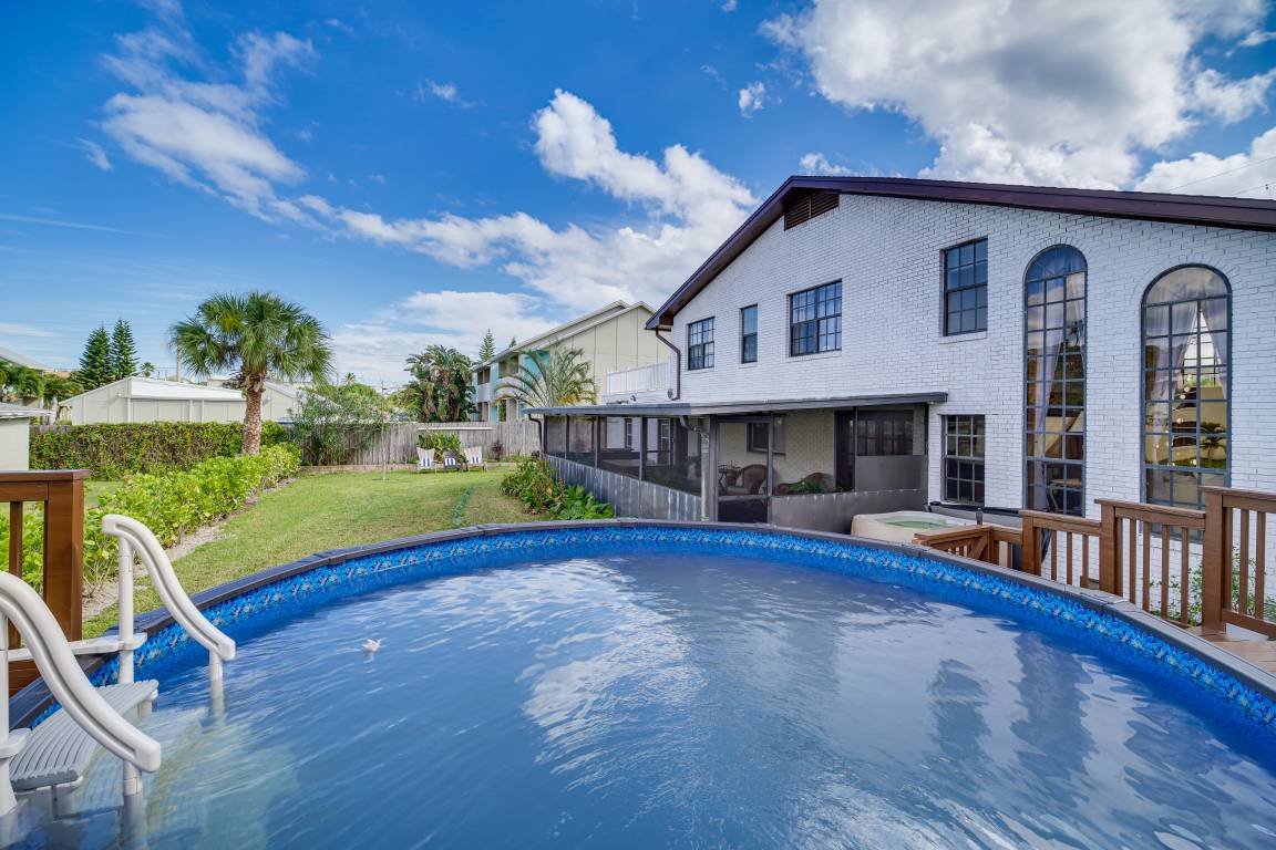 222 M² Villa ∙ 5 Bedrooms ∙ 14 Guests - Cocoa Beach, FL