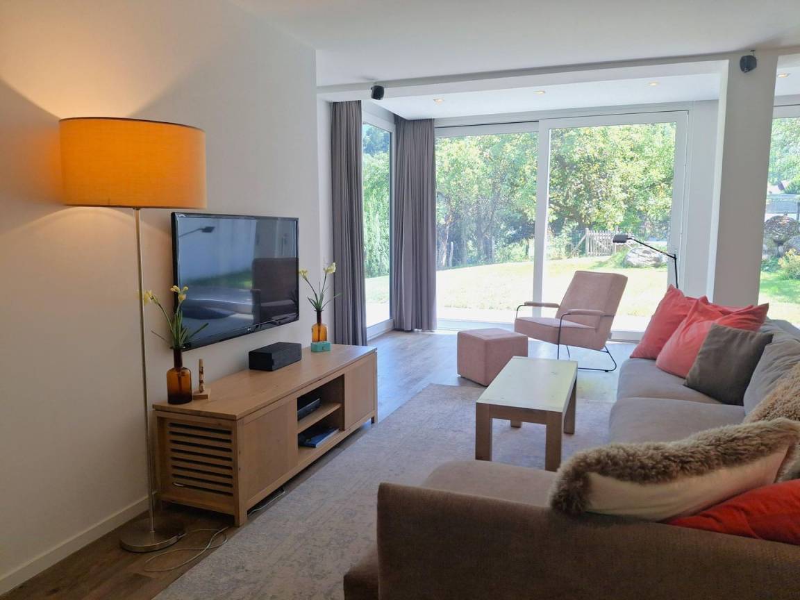 98 M² Ferienwohnung ∙ 3 Schlafzimmer ∙ 6 Gäste - Silbertal