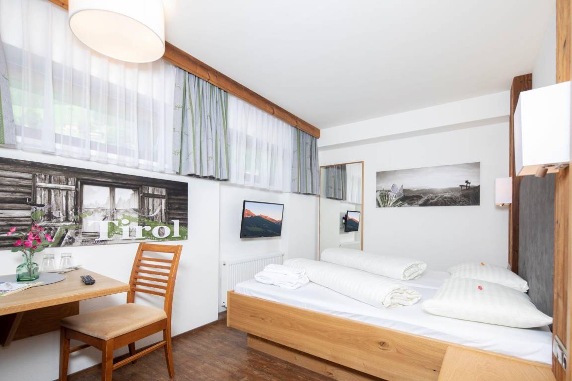 20 M² Hotel ∙ 1 Bedroom ∙ 2 Guests - Alpbach