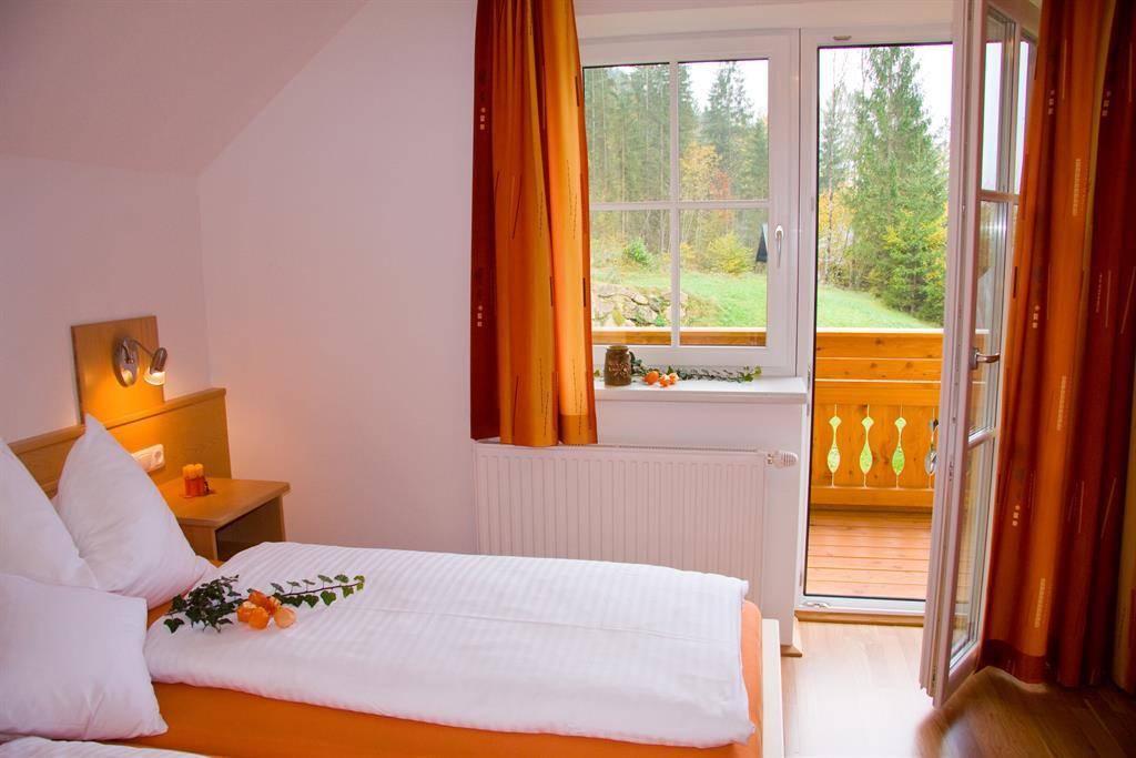 60 M² Apartment ∙ 2 Bedrooms ∙ 4 Guests - Hinterstoder