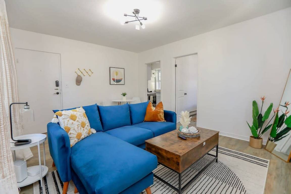 Apartment ∙ 1 Bedroom ∙ 2 Guests - Norfolk, VA