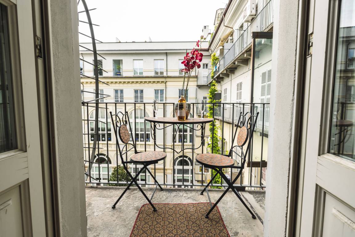 79 M² Apartment ∙ 1 Bedroom ∙ 4 Guests - Turin
