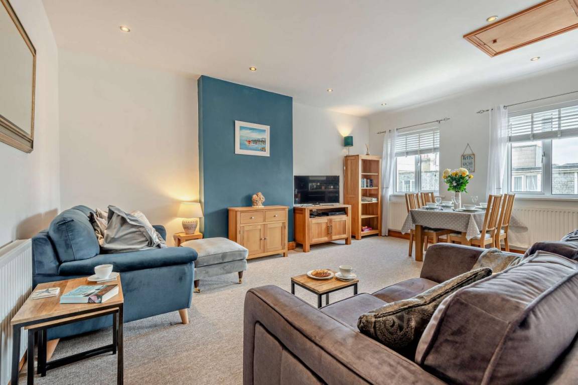 Apartment ∙ 2 Bedrooms ∙ 4 Guests - Swanage