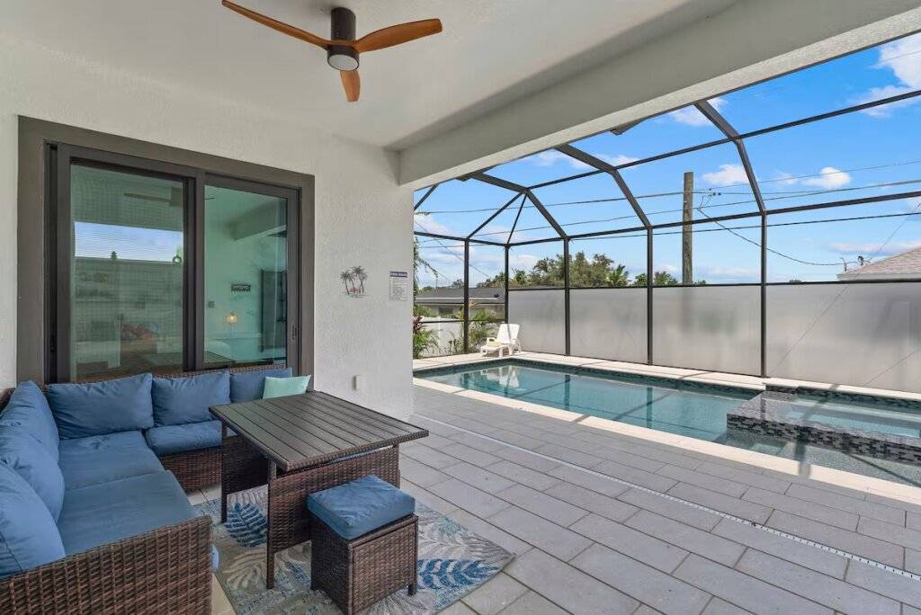 House ∙ 4 Bedrooms ∙ 9 Guests - Venice Beach, FL