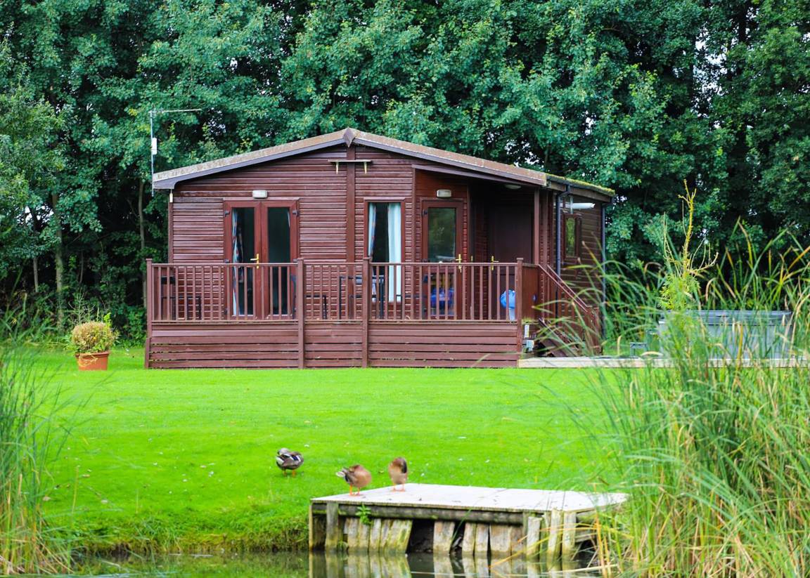 Chalet ∙ 2 Bedrooms ∙ 4 Guests - York