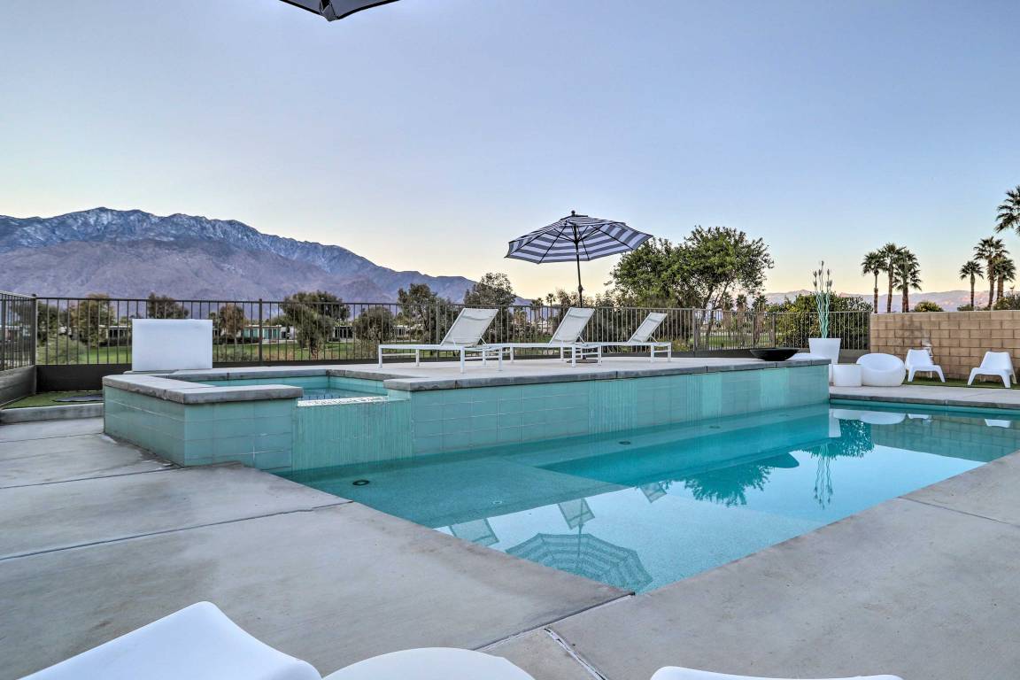 188 M² House ∙ 2 Bedrooms ∙ 4 Guests - Palm Springs, CA