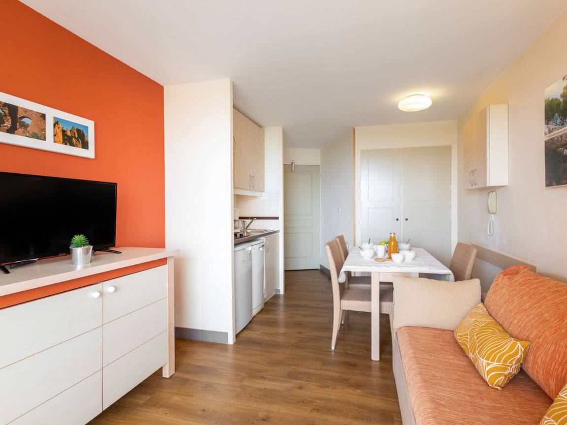 28 M² House ∙ 1 Bedroom ∙ 4 Guests - Cap Estérel