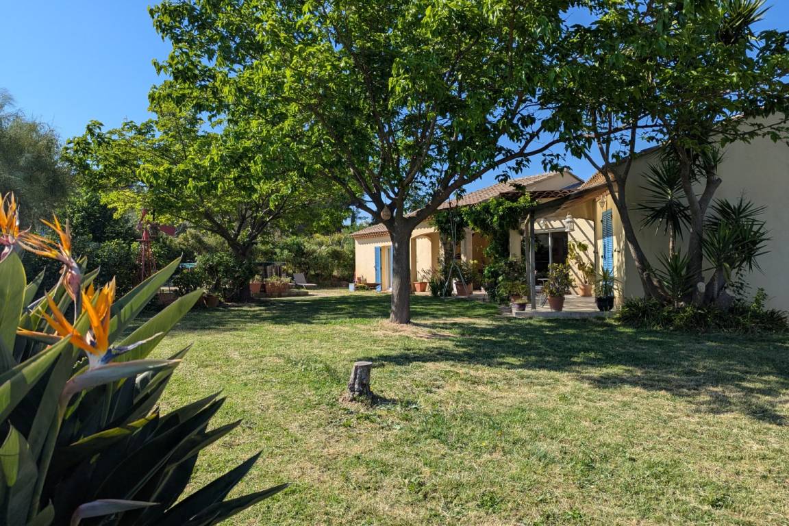 200 M² House ∙ 4 Bedrooms ∙ 10 Guests - Le Pradet