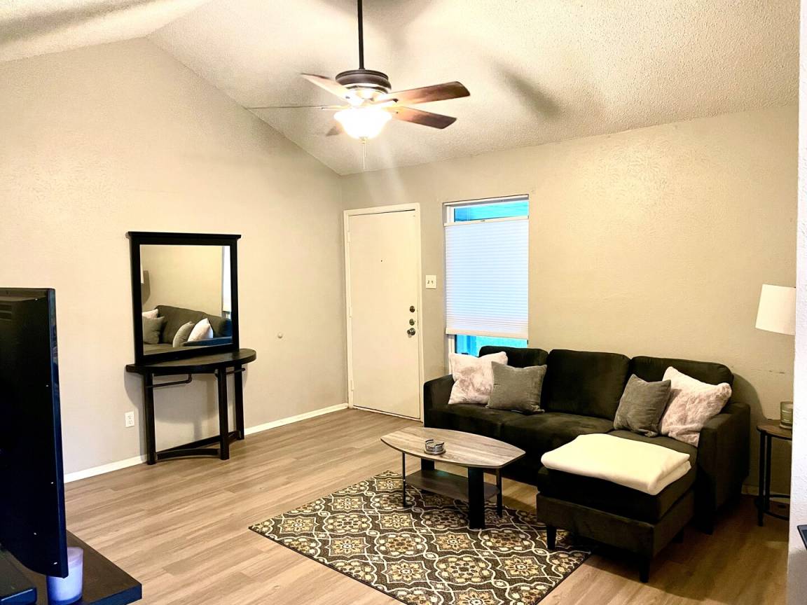 111 M² Casa ∙ 2 Habitaciones ∙ 5 Huéspedes - Austin, TX