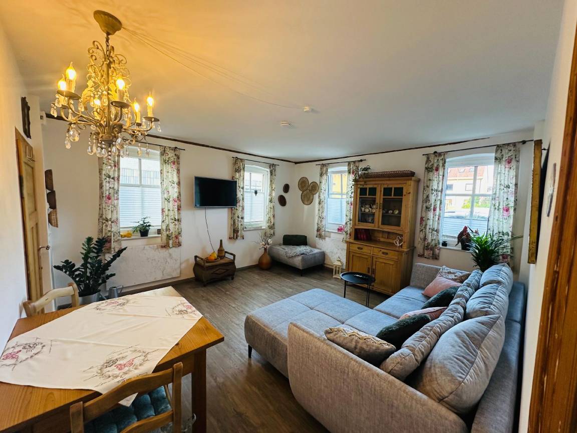 60 M² Ferienwohnung ∙ 1 Schlafzimmer ∙ 2 Gäste - Bad Staffelstein