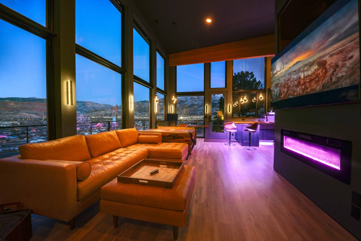 130 M² House ∙ 2 Bedrooms ∙ 4 Guests - Cedar City, UT