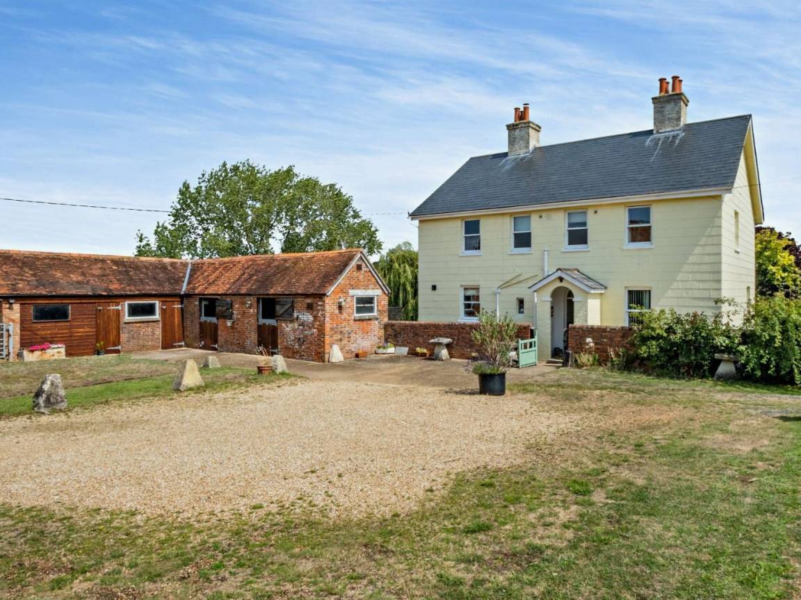 Cottage ∙ 4 Bedrooms ∙ 8 Guests - Beaulieu