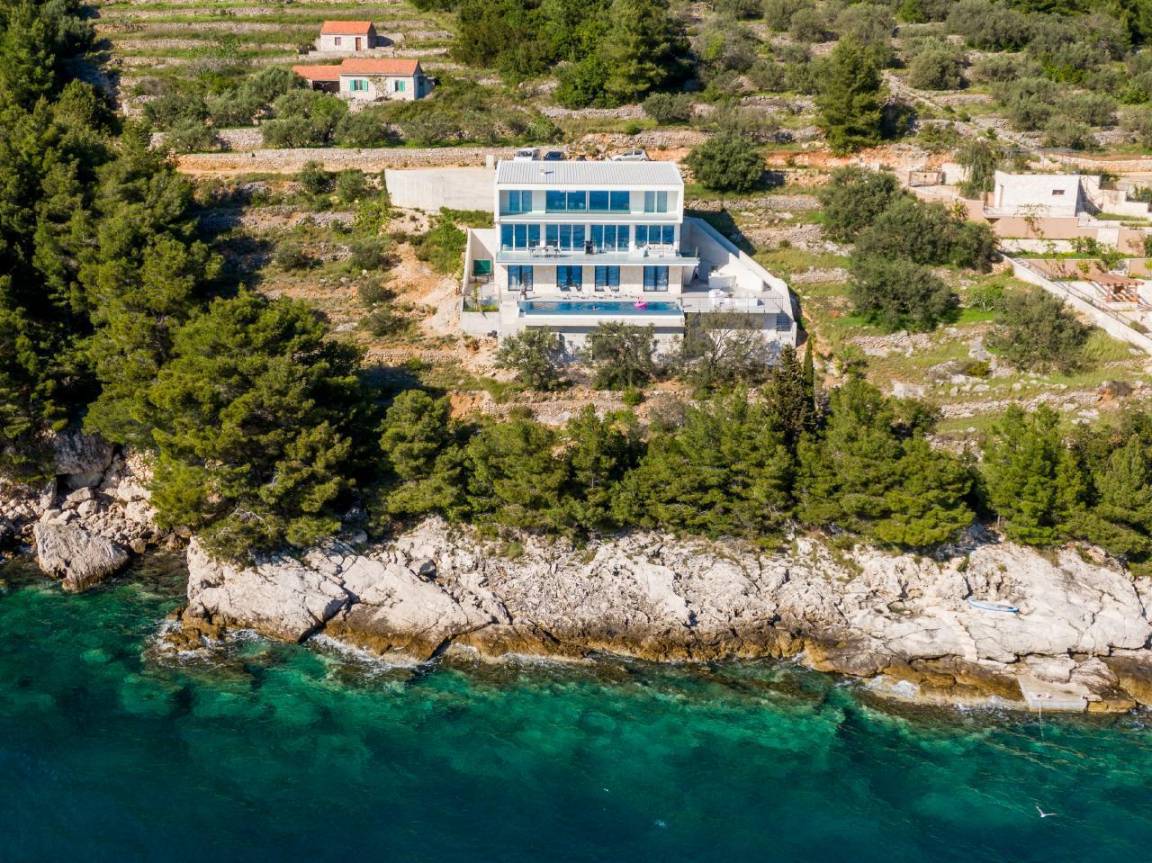 280 M² Apartment ∙ 4 Bedrooms ∙ 8 Guests - Vela Luka