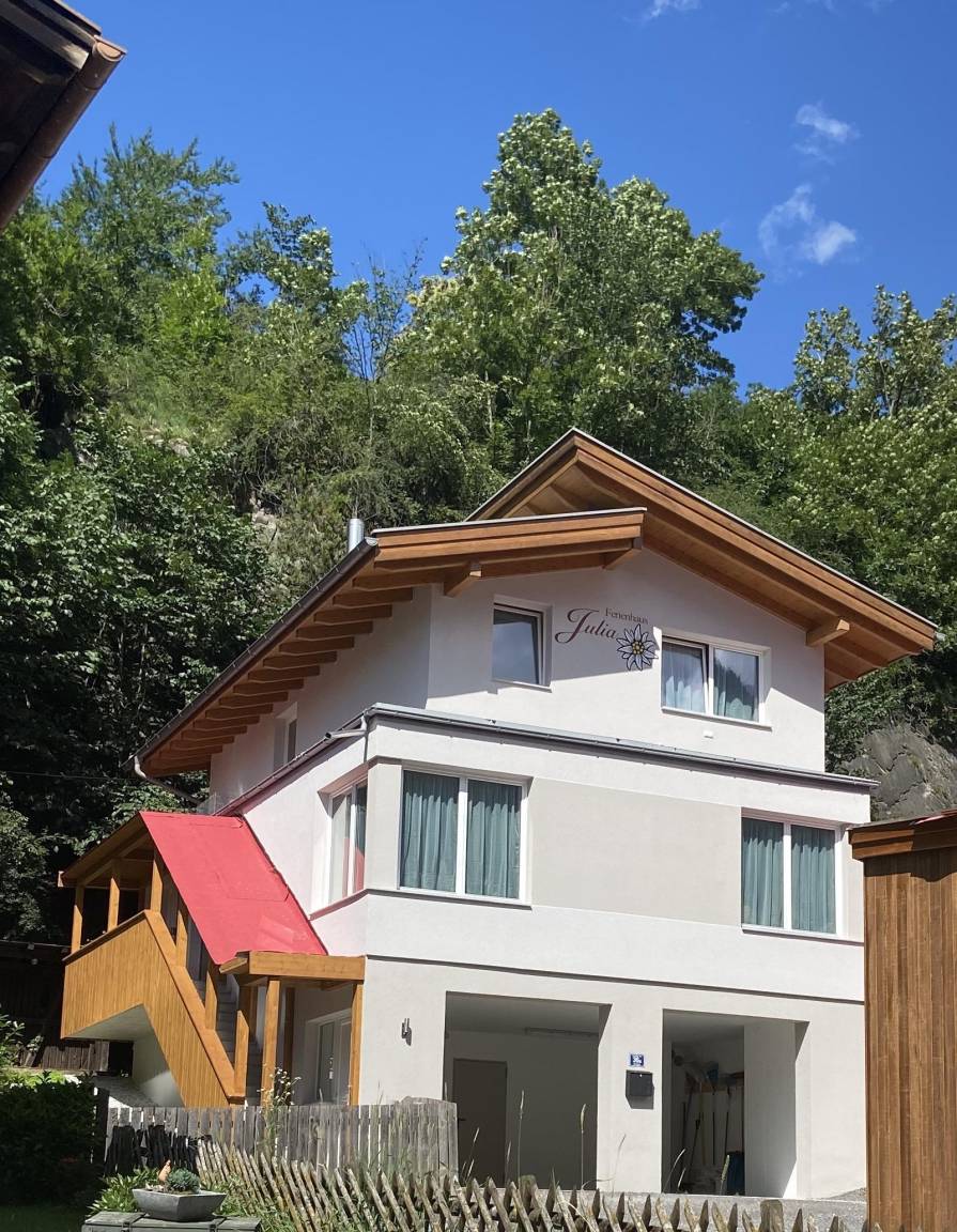 120 M² Ferienhaus ∙ 4 Schlafzimmer ∙ 10 Gäste - Oetz