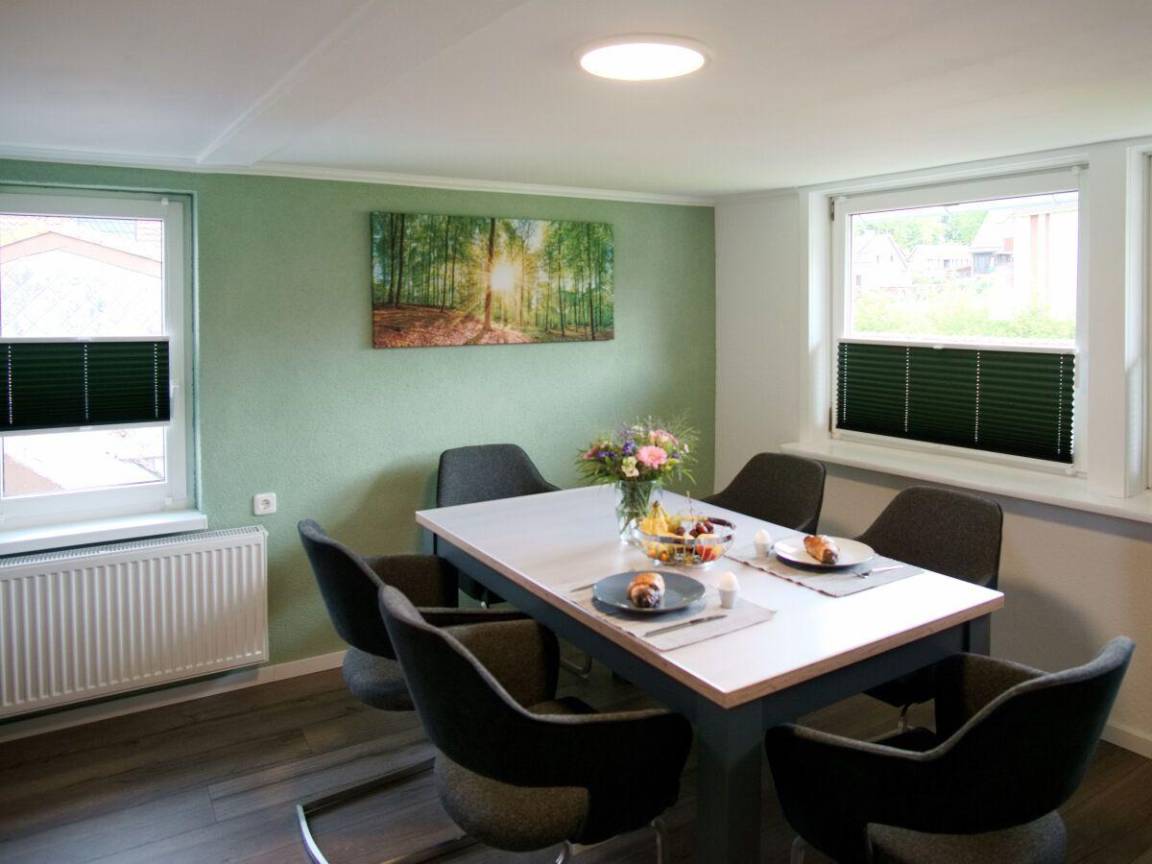 80 M² Ferienwohnung ∙ 2 Schlafzimmer ∙ 4 Gäste - Bad Sachsa