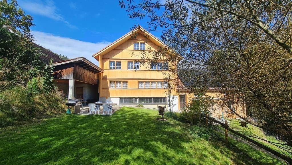 200 M² House ∙ 4 Bedrooms ∙ 11 Guests - Appenzell