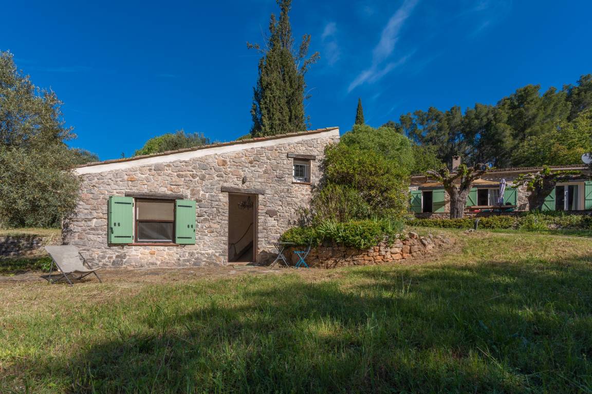 140 M² Maison De Vacances ∙ 3 Chambres ∙ 8 Personnes - Draguignan