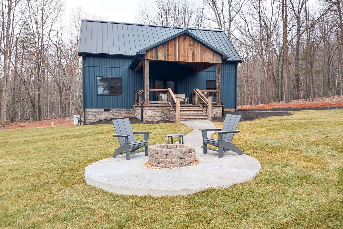 102 M² House ∙ 1 Bedroom ∙ 2 Guests - Bedford, VA