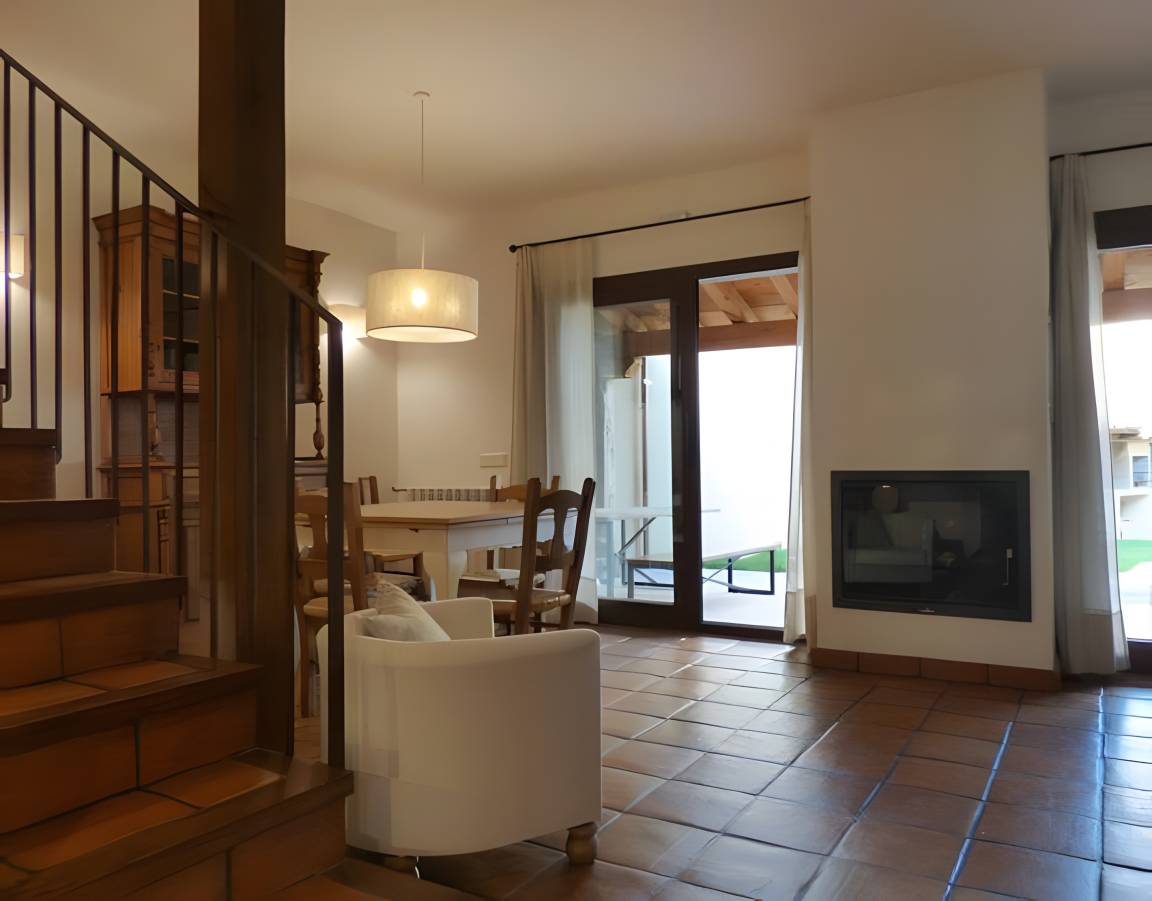 130 M² Casa ∙ 4 Habitaciones ∙ 9 Huéspedes - Navafría