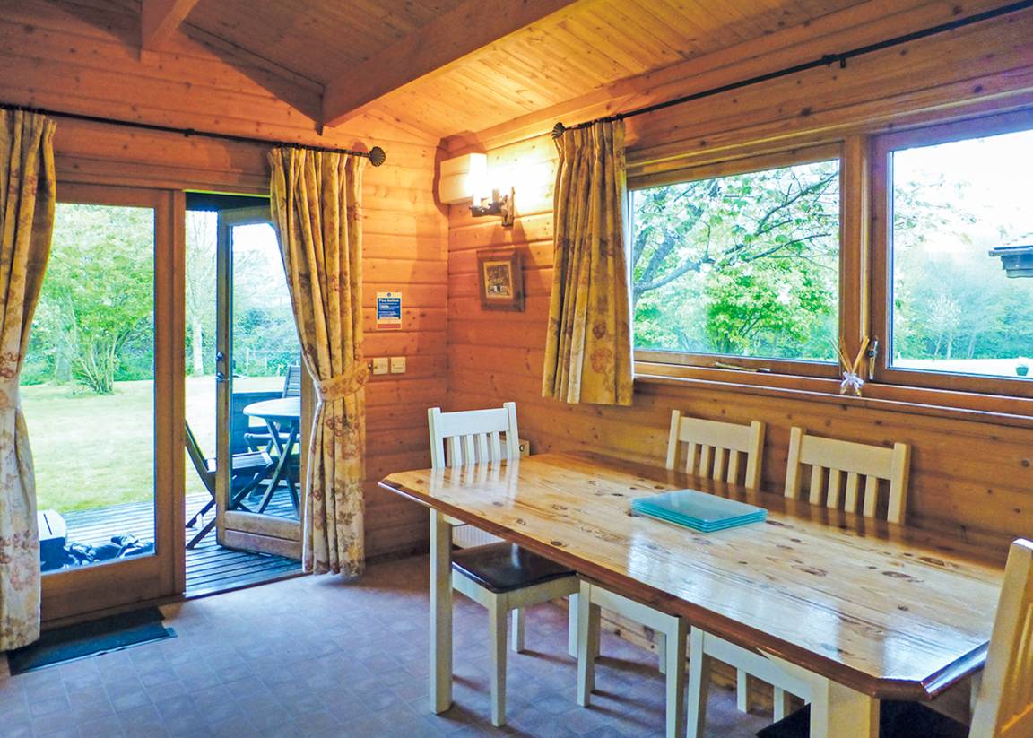 Chalet ∙ 2 Bedrooms ∙ 4 Guests - Devon
