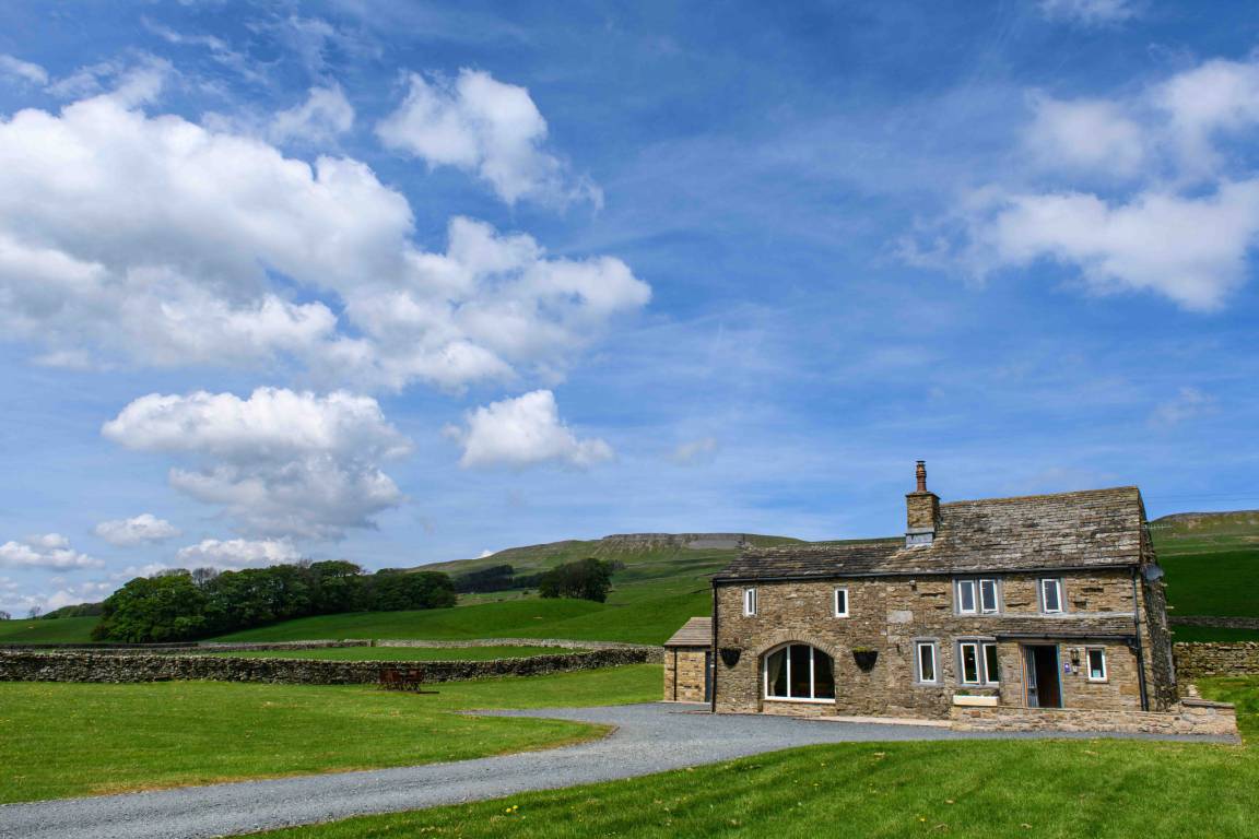 120 M² Cottage ∙ 3 Bedrooms ∙ 6 Guests - Hawes
