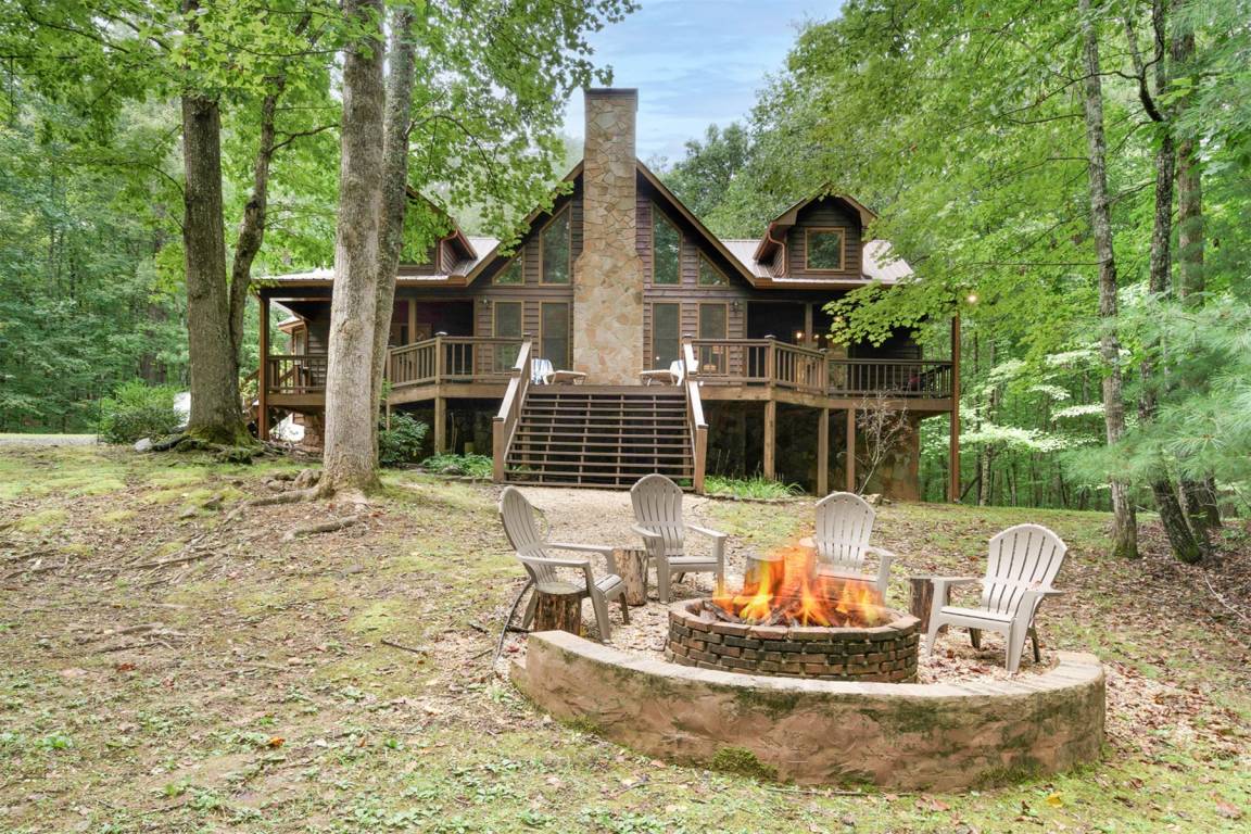 362 M² Cabin ∙ 2 Bedrooms ∙ 6 Guests - Georgia