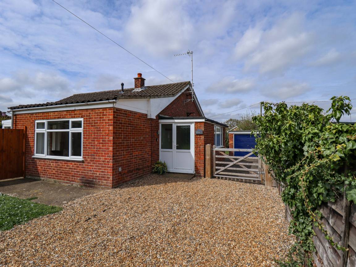 Cottage ∙ 3 Bedrooms ∙ 5 Guests - North Walsham