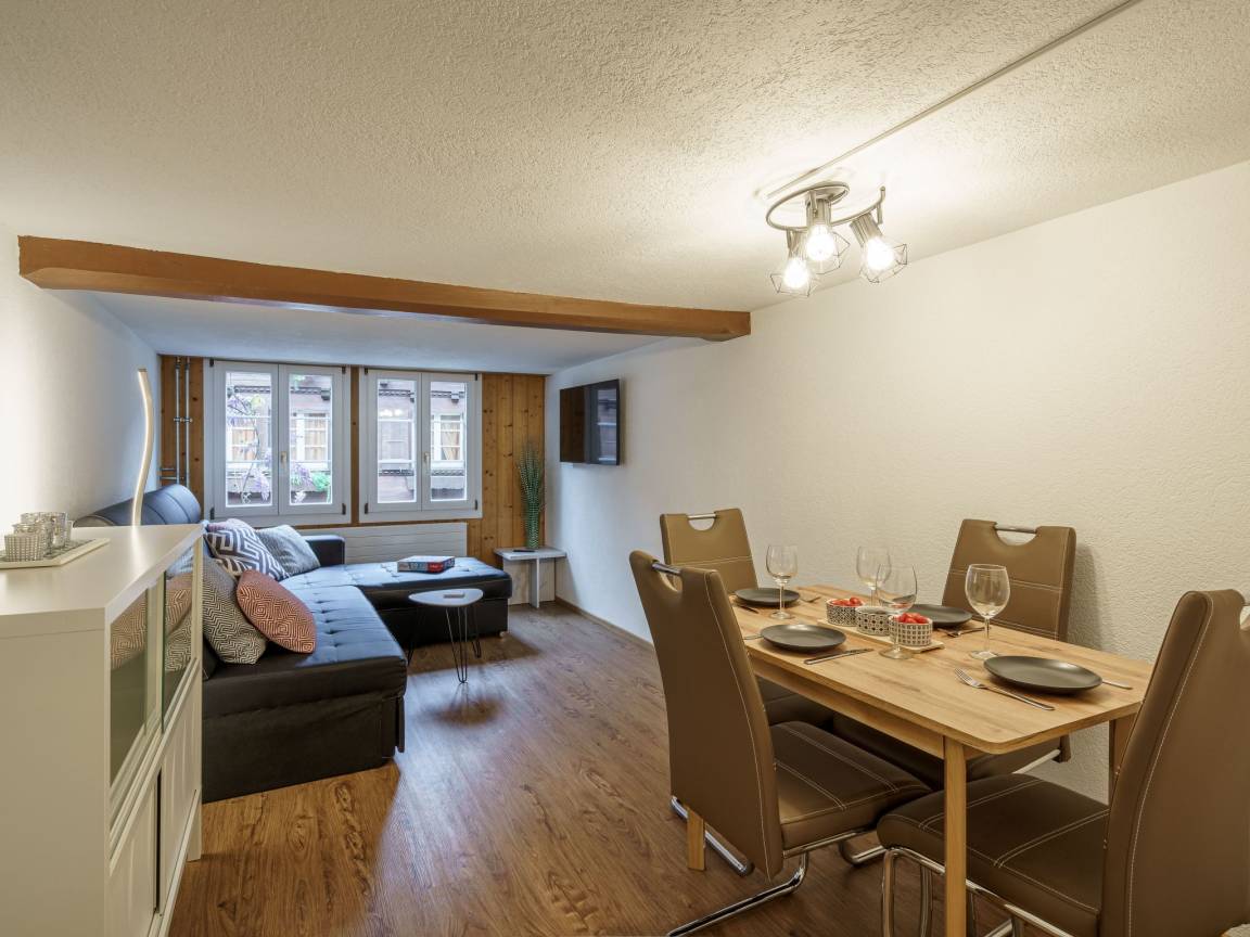 65 M² Ferienwohnung ∙ 2 Schlafzimmer ∙ 4 Gäste - Brienz