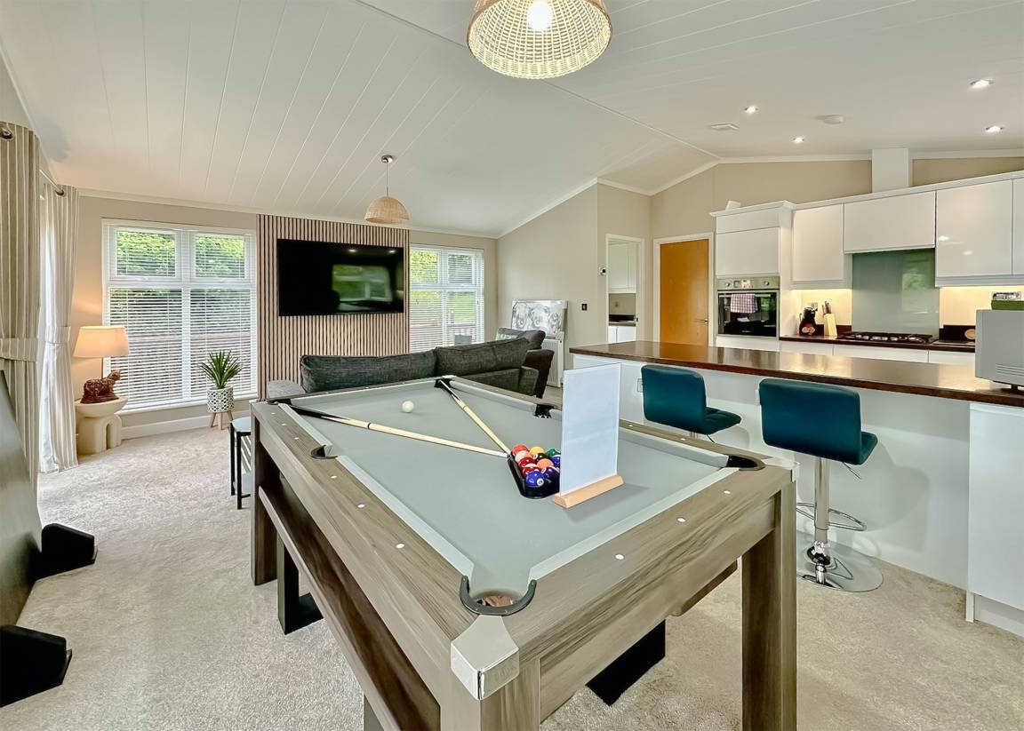 Chalet ∙ 2 Bedrooms ∙ 4 Guests - Beverley