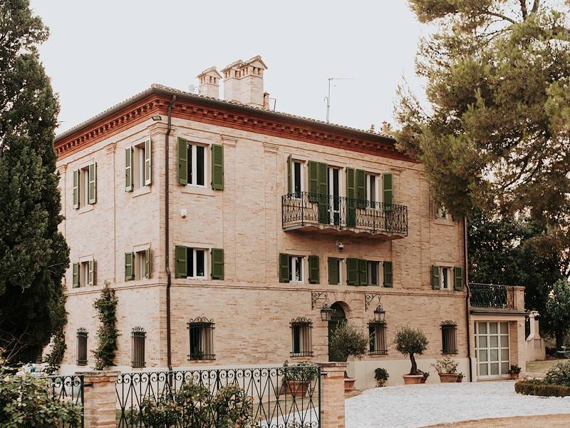 House ∙ 9 Bedrooms ∙ 20 Guests - Macerata