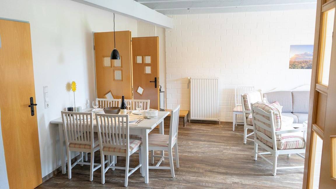88 M² Ferienwohnung ∙ 3 Schlafzimmer ∙ 6 Gäste - Norden