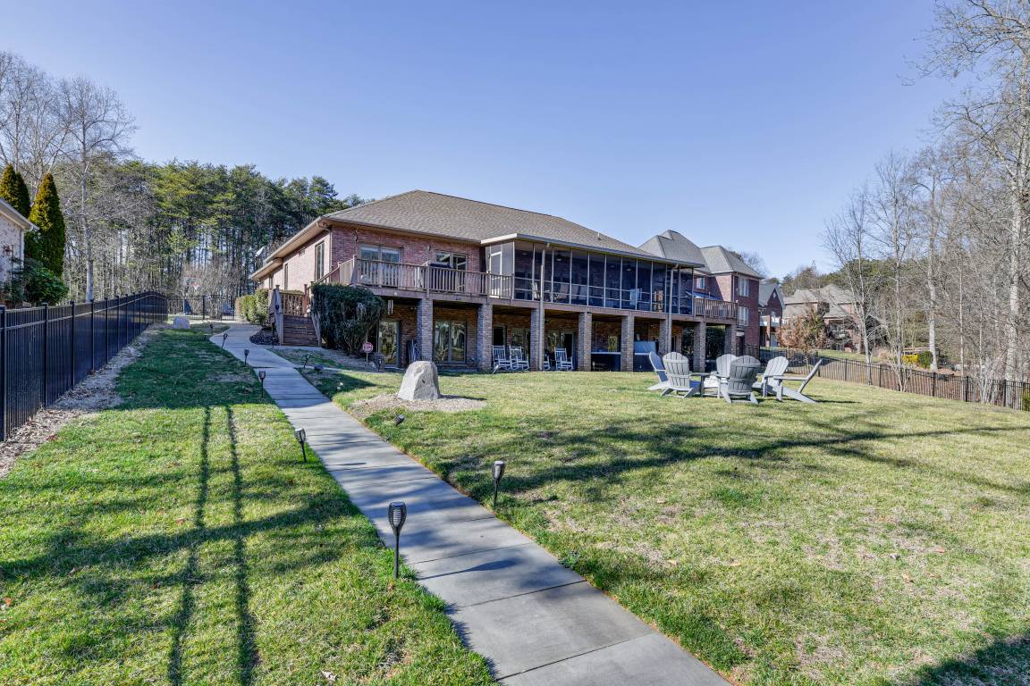 325 M² House ∙ 5 Bedrooms ∙ 14 Guests - Lake Norman, NC
