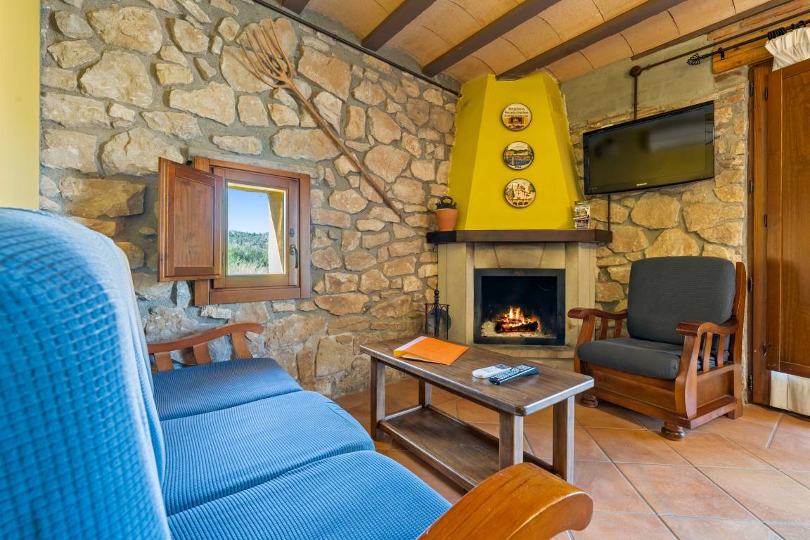 97 M² Casa ∙ 3 Habitaciones ∙ 8 Huéspedes - Flix