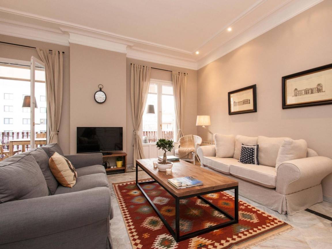 126 M² Apartament ∙ 3 Sypialnie ∙ 6 Gości - Barcelona