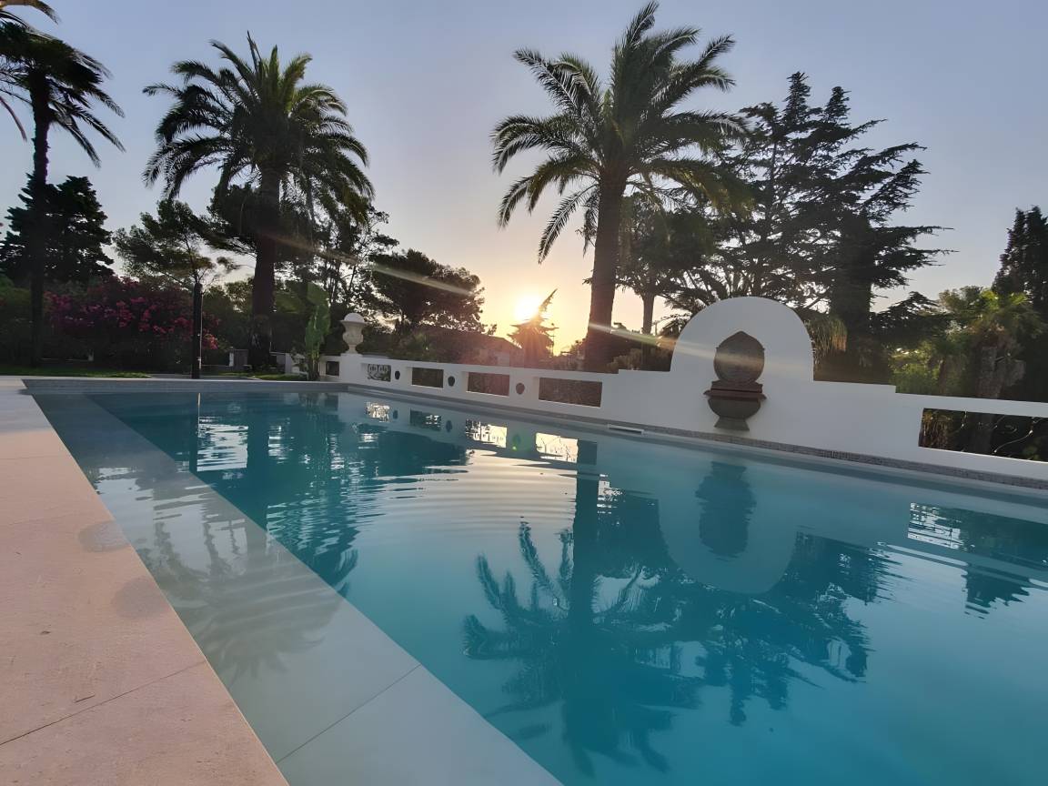780 M² Villa ∙ 12 Bedrooms ∙ 30 Guests - Var