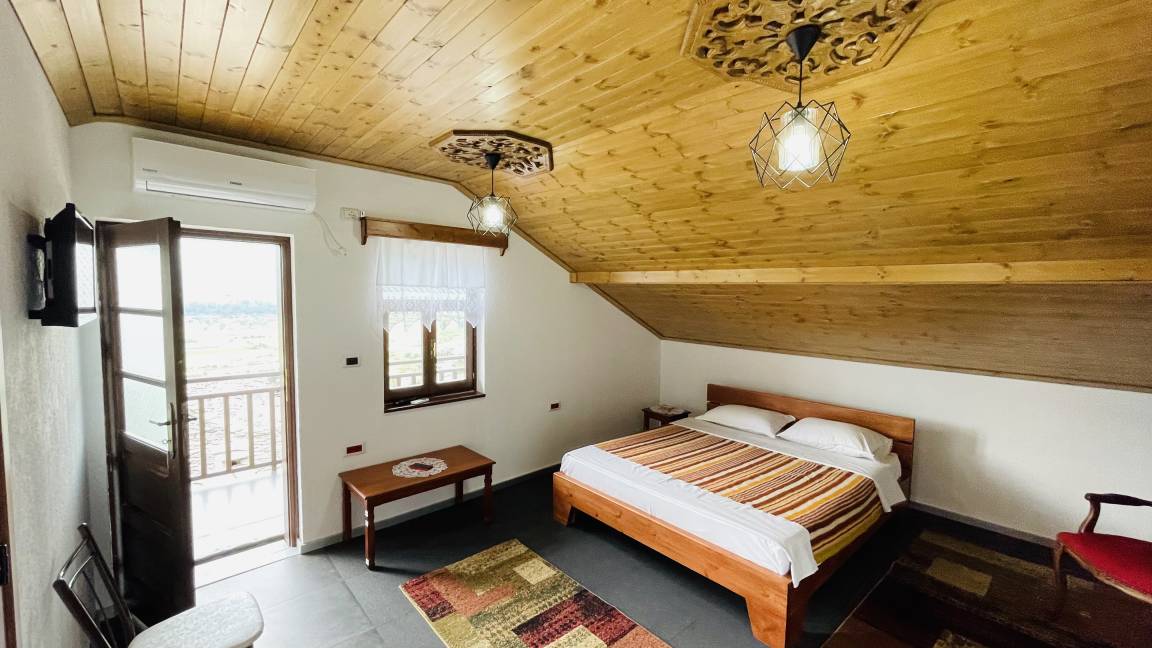 25 M² Private Room ∙ 5 Bedrooms ∙ 2 Guests - Gjirokaster