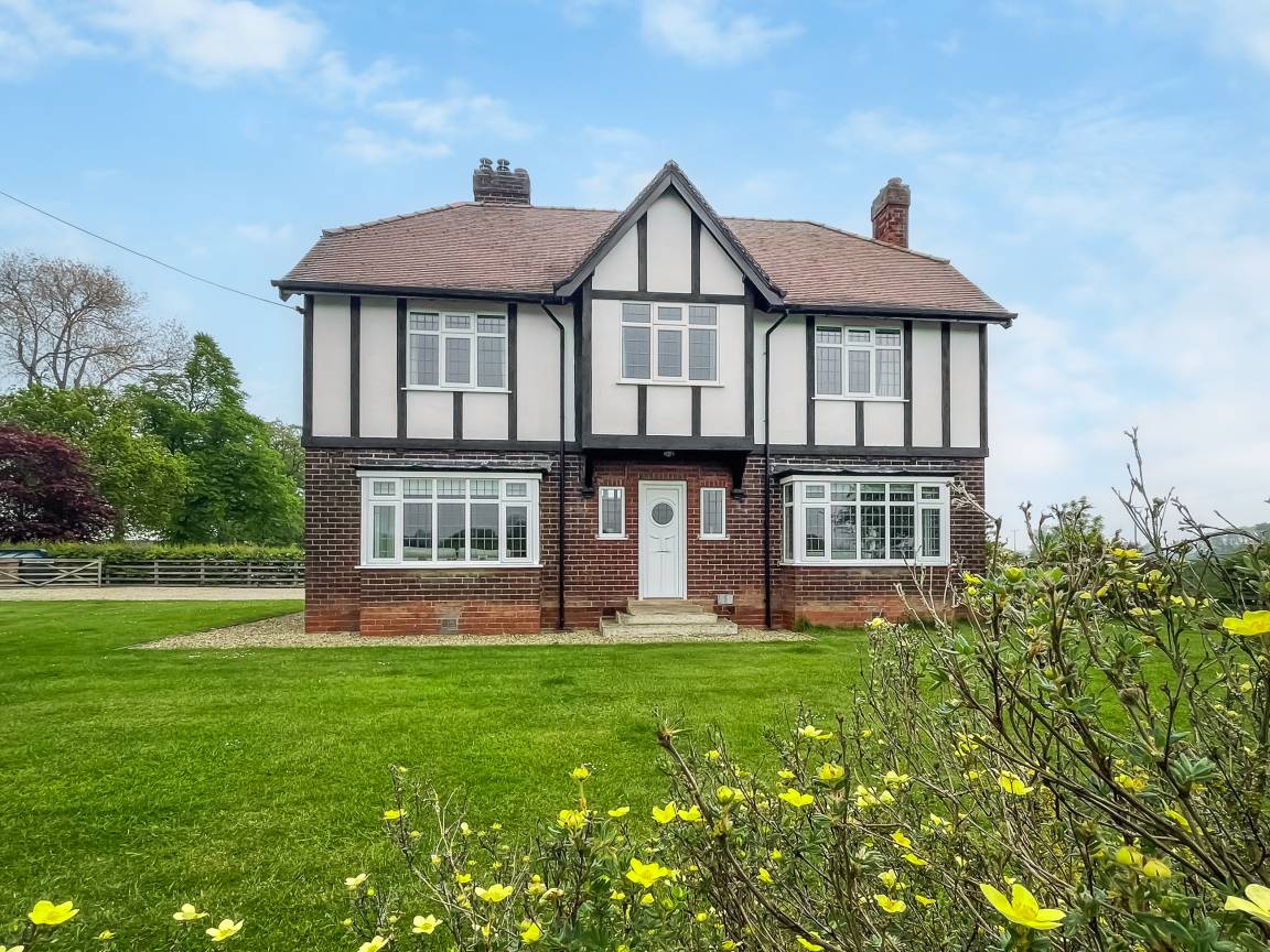 Cottage ∙ 4 Bedrooms ∙ 9 Guests - North Yorkshire