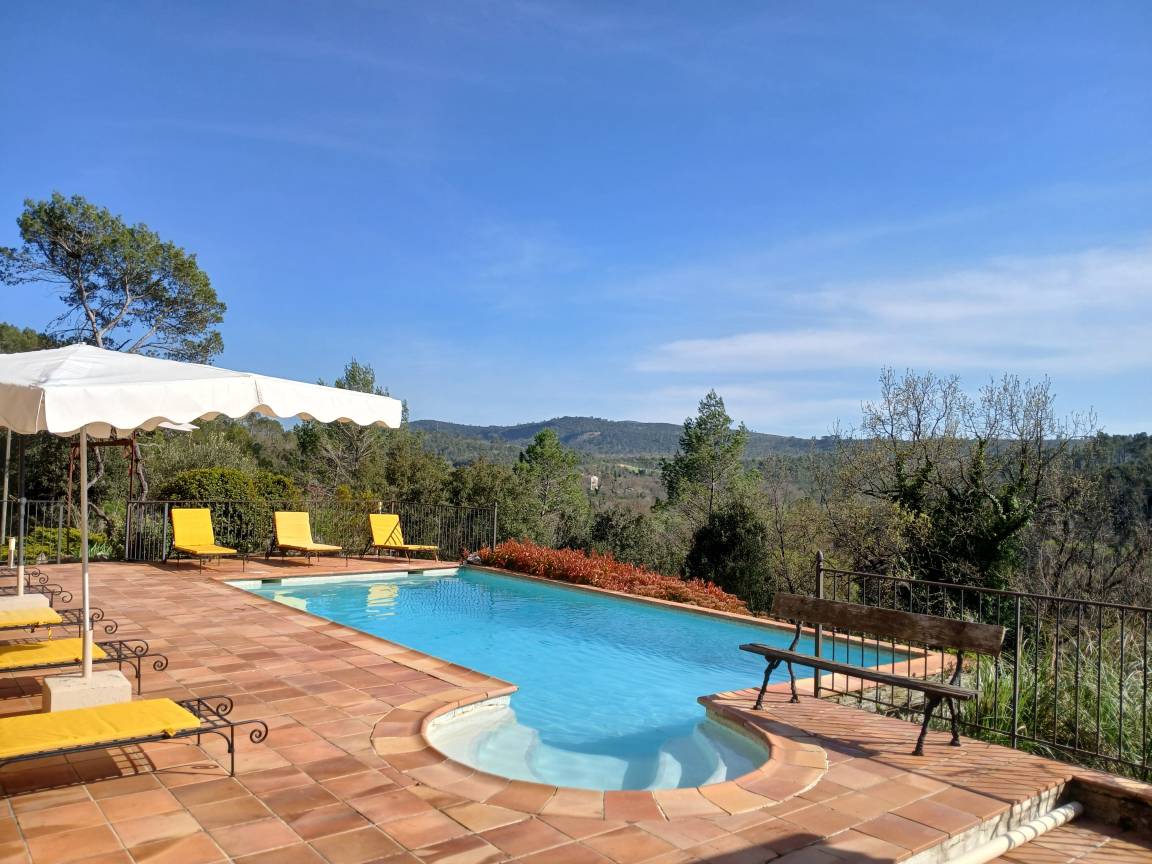 120 M² Appartement ∙ 4 Chambres ∙ 10 Personnes - Brignoles