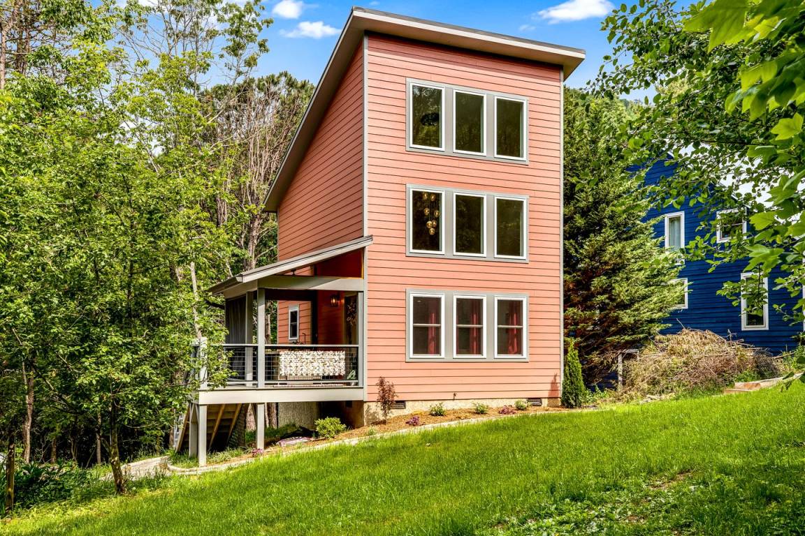 Accommodation ∙ 1 Bedroom ∙ 4 Guests - Black Mountain, NC
