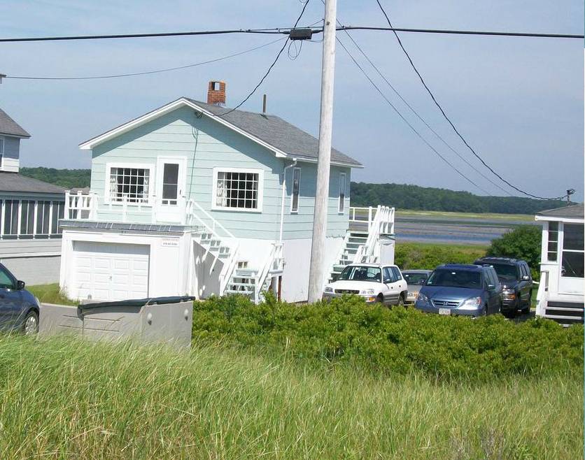 House ∙ 2 Bedrooms ∙ 6 Guests - Biddeford, ME