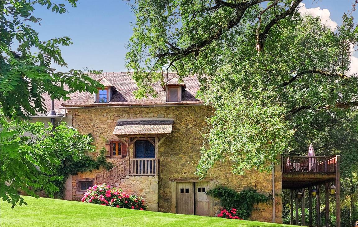 200 M² Longère ∙ 4 Chambres ∙ 8 Personnes - Aveyron