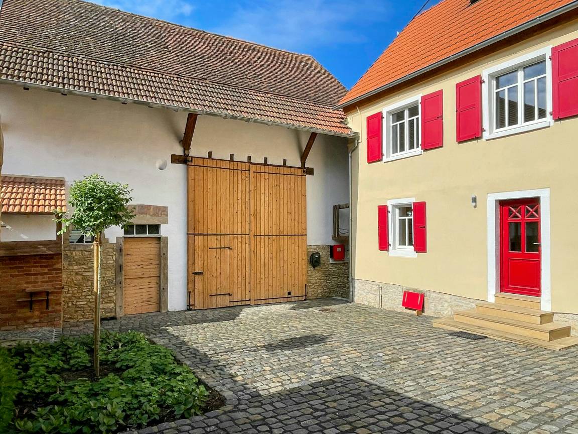 140 M² Ferienhaus ∙ 2 Schlafzimmer ∙ 4 Gäste - Alzey