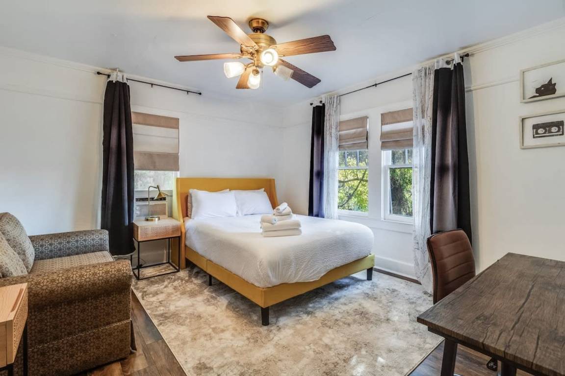 Apartment ∙ 1 Bedroom ∙ 2 Guests - Lafayette, LA