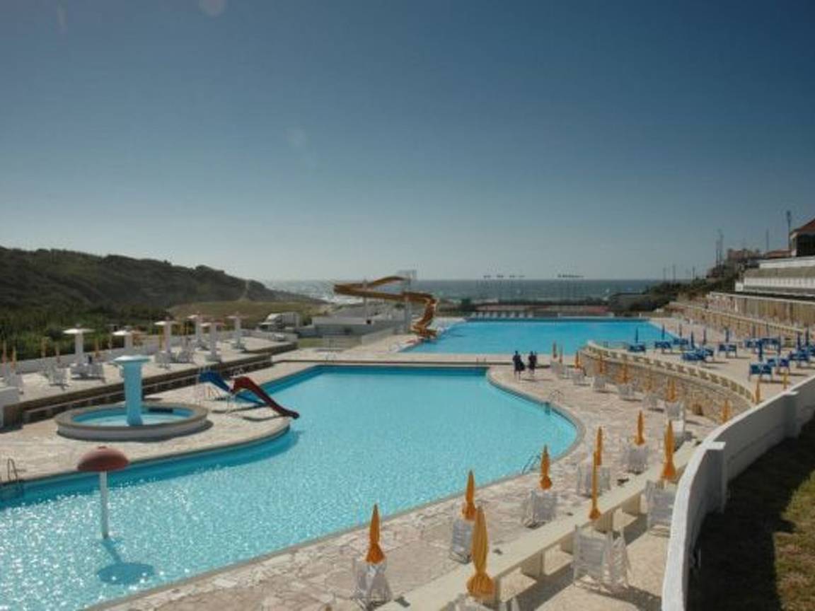 80 평방 미터 아파트  ∙ 침실 2개 ∙ 게스트 4명 - 신트라