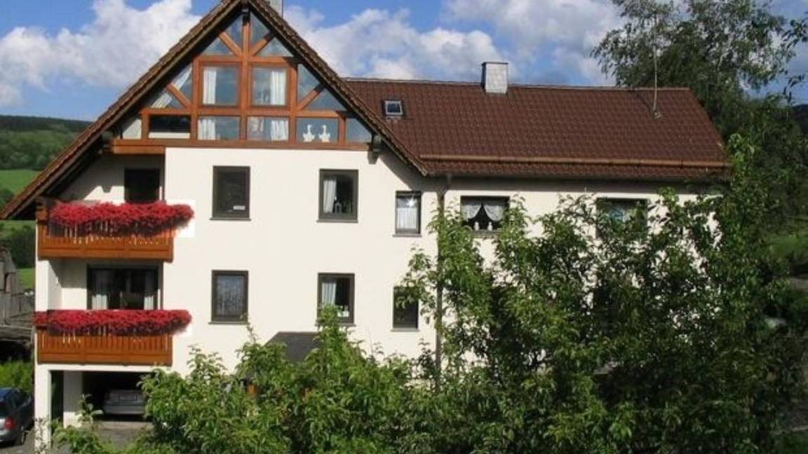 85 M² Ferienwohnung ∙ 2 Schlafzimmer ∙ 4 Gäste - Hilders