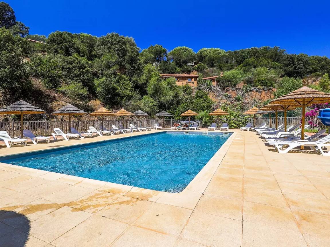 35 M² Chalet ∙ 2 Schlafzimmer ∙ 5 Gäste - Korsika