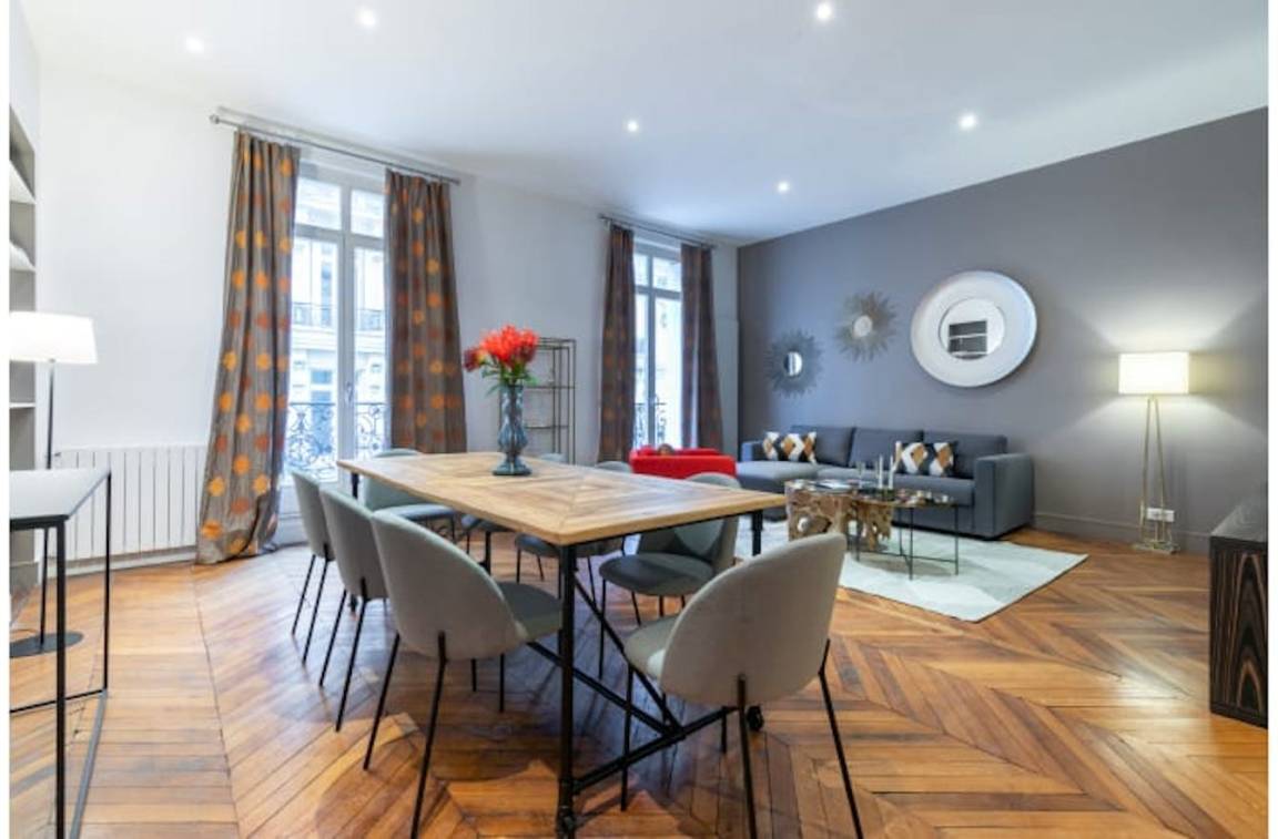 135 M² Appartement ∙ 3 Chambres ∙ 6 Personnes - Gennevilliers