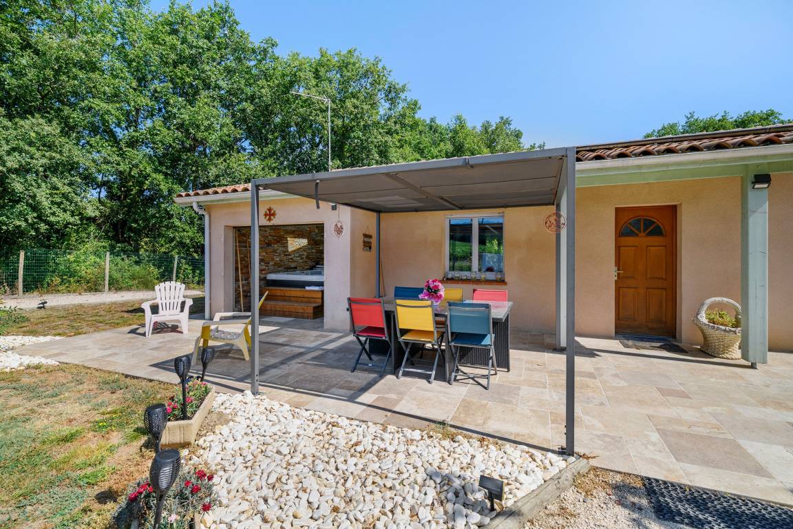 120 M² Maison De Vacances ∙ 3 Chambres ∙ 6 Personnes - Saint-Jory