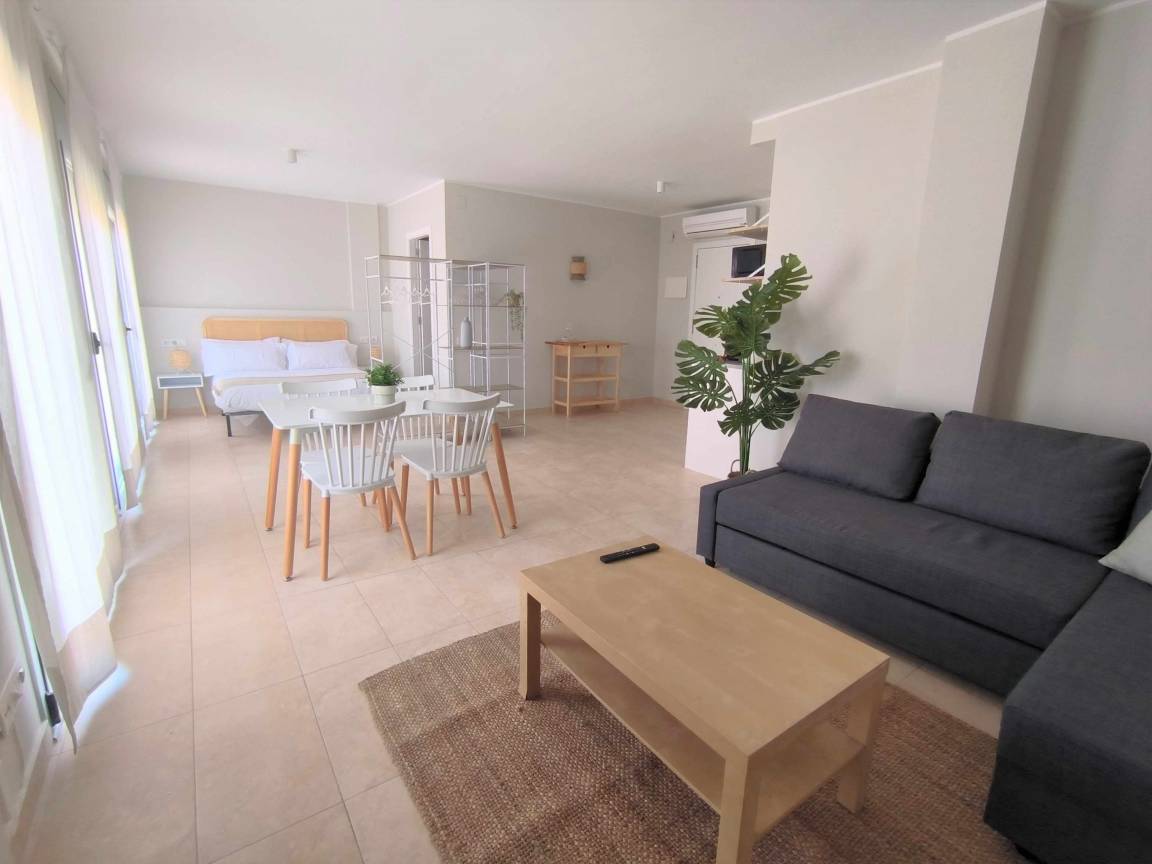 45 M² Apartamento ∙ 1 Habitación ∙ 4 Huéspedes - Mataró